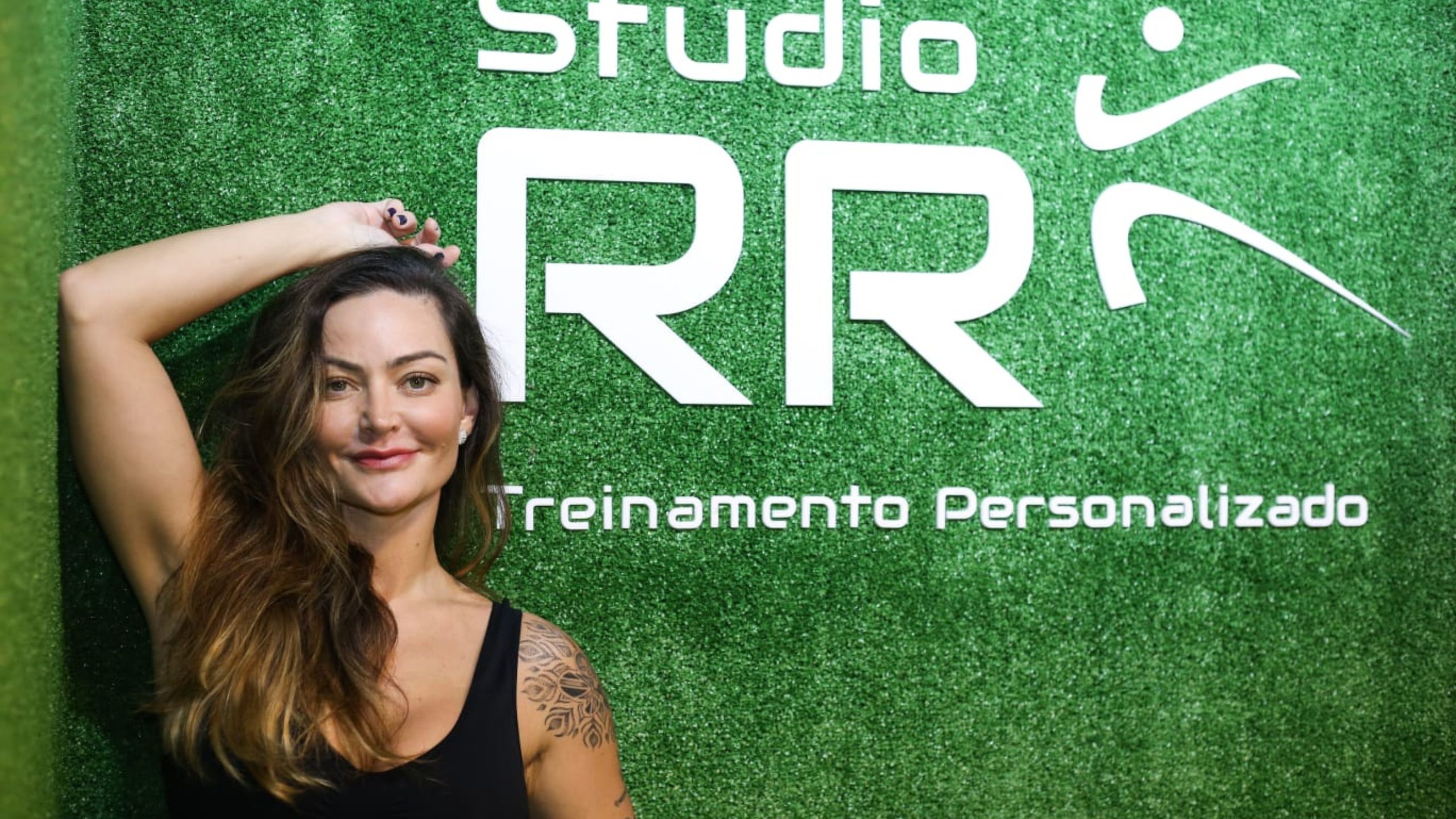 Laura Keller Atriz Entrevista Exclusiva Dj E Mãe Revista Styllus